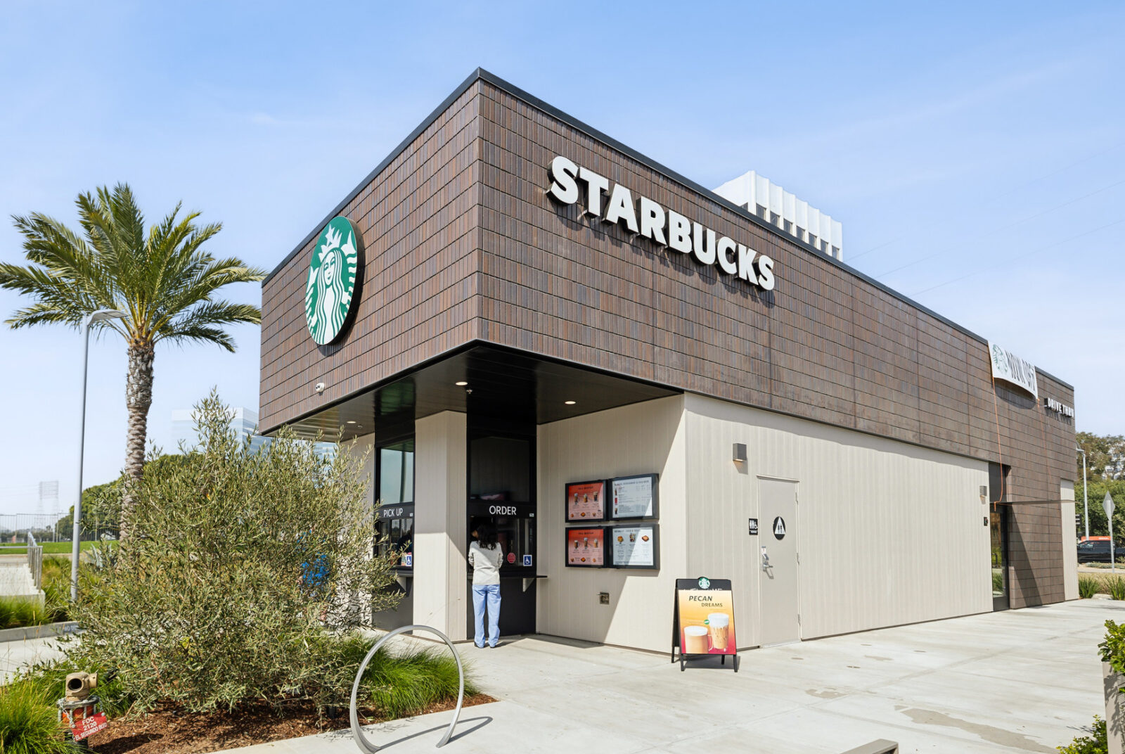 Starbucks | KDC Construction